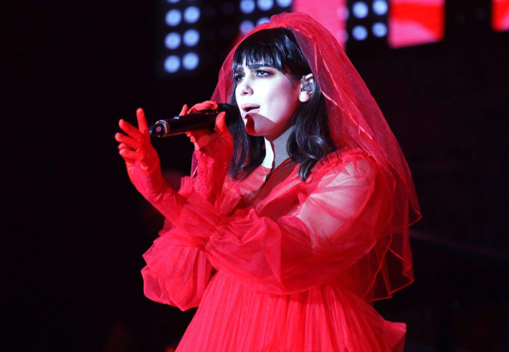 Style tips and secrets from pop star Dua Lipa - My Daily Magazine - Art ...