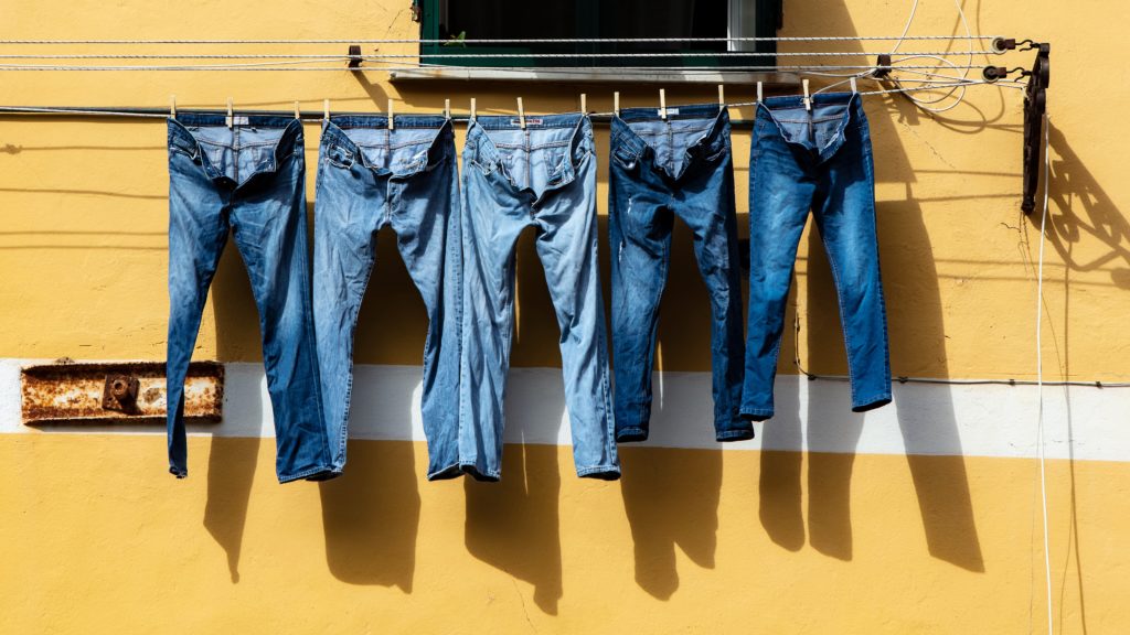 3 Reasons Why You Should Consider Line Drying Your Laundry