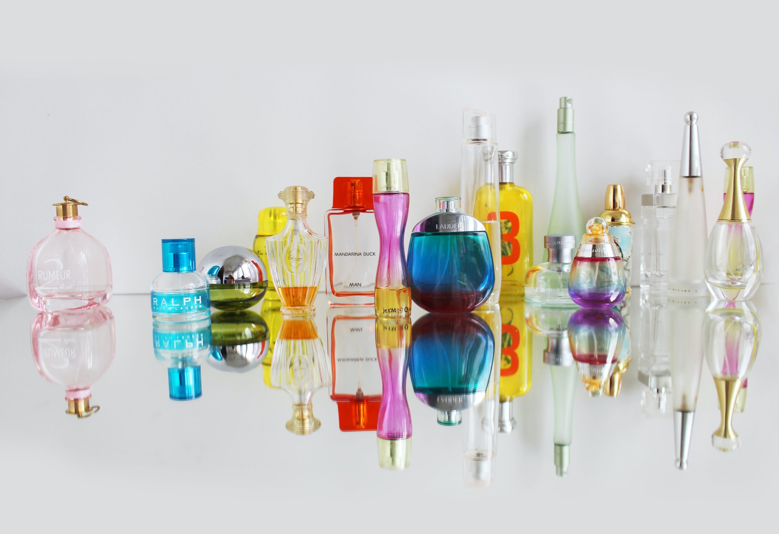 The Most Stunning Perfume Adverts of All Time - My Daily Magazine - Art ...