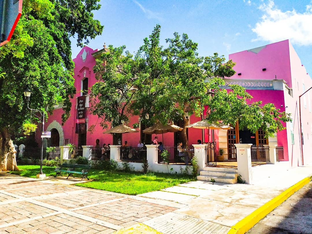 Pink Hotels For a Romantic Getaway - My Daily Magazine - Art, Design ...