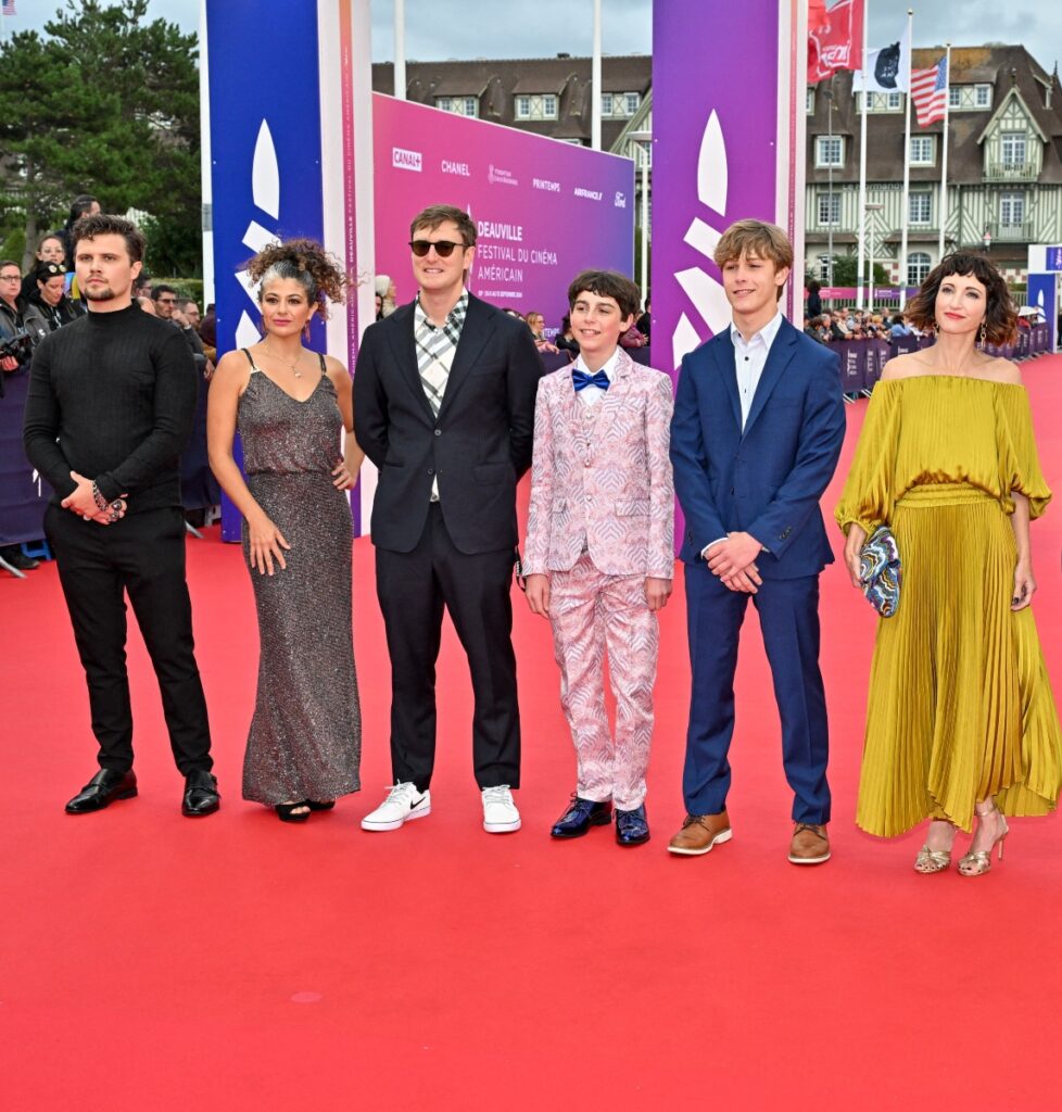 Teen Actor Hudson Meek Tragically Dies at 16 After Falling From Moving ...